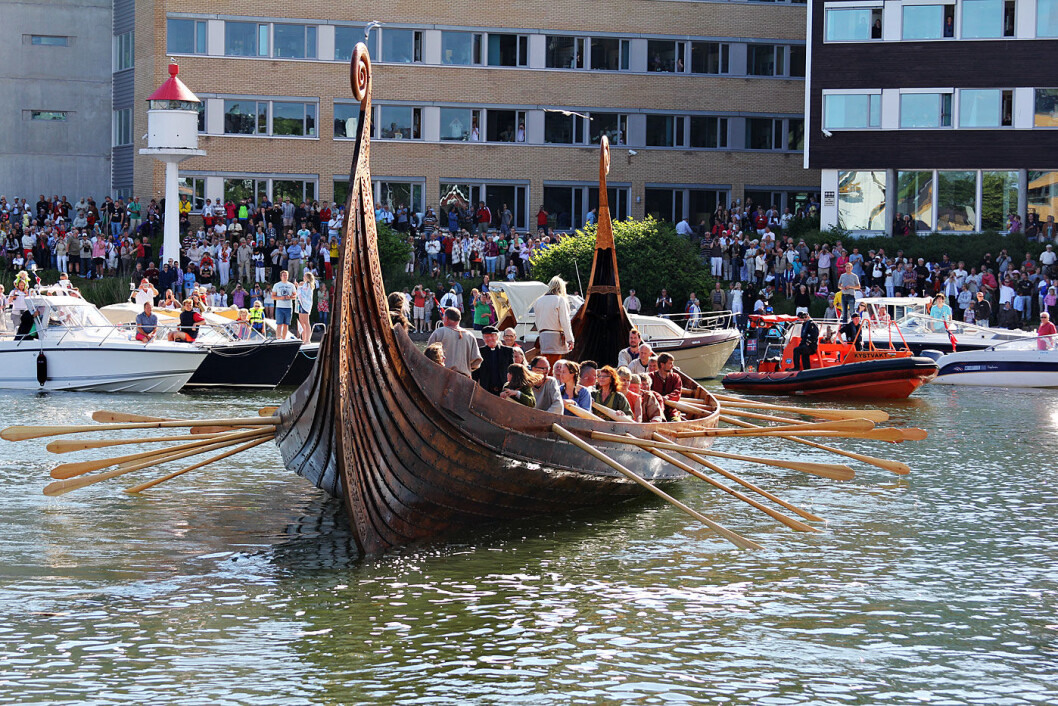 Osebergskipet sjøsatt